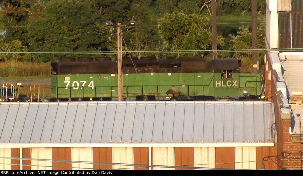 HLCX SD40-2 7074